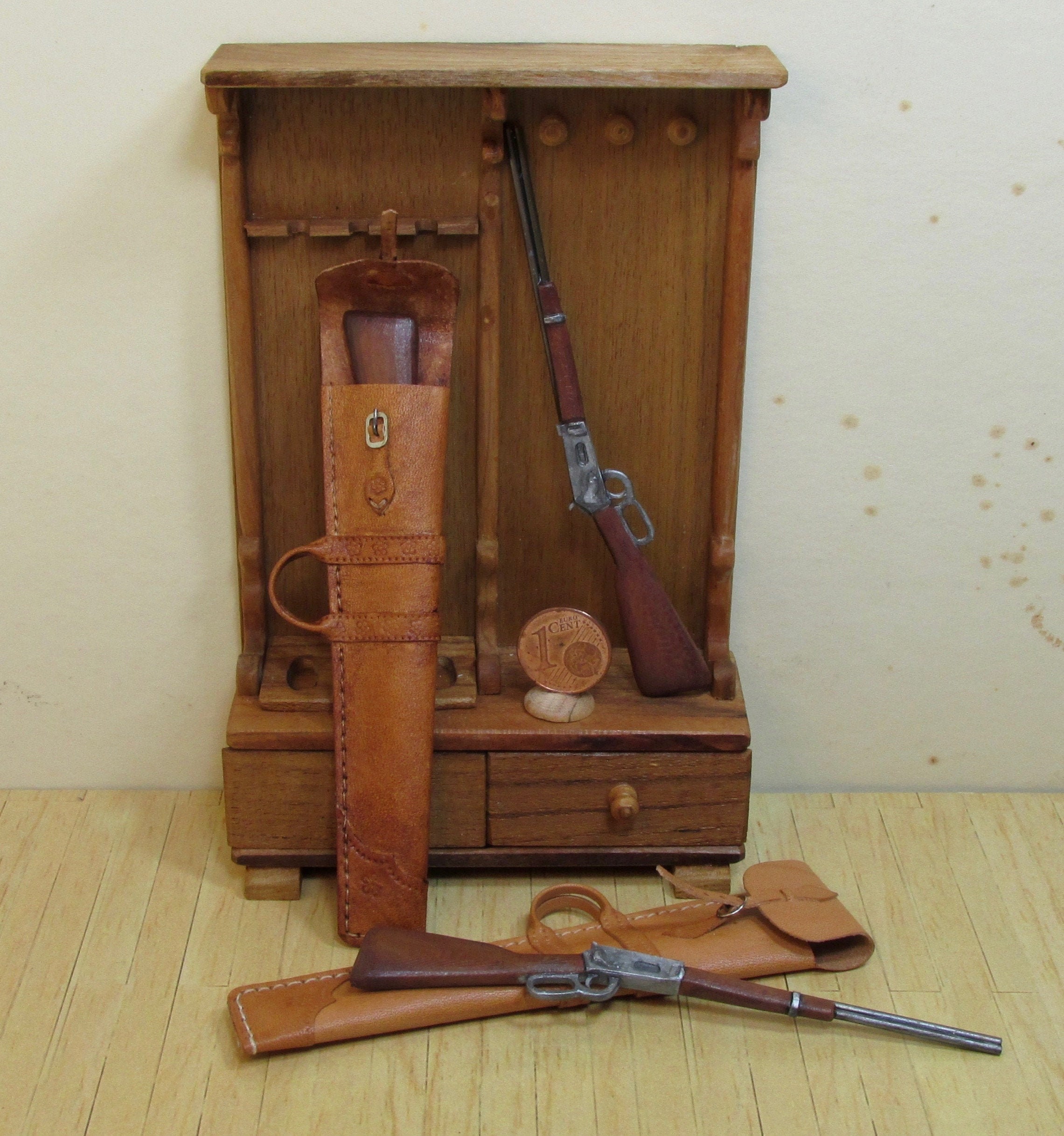 Winchester miniature rifle with Scabbard, 1/12 scale