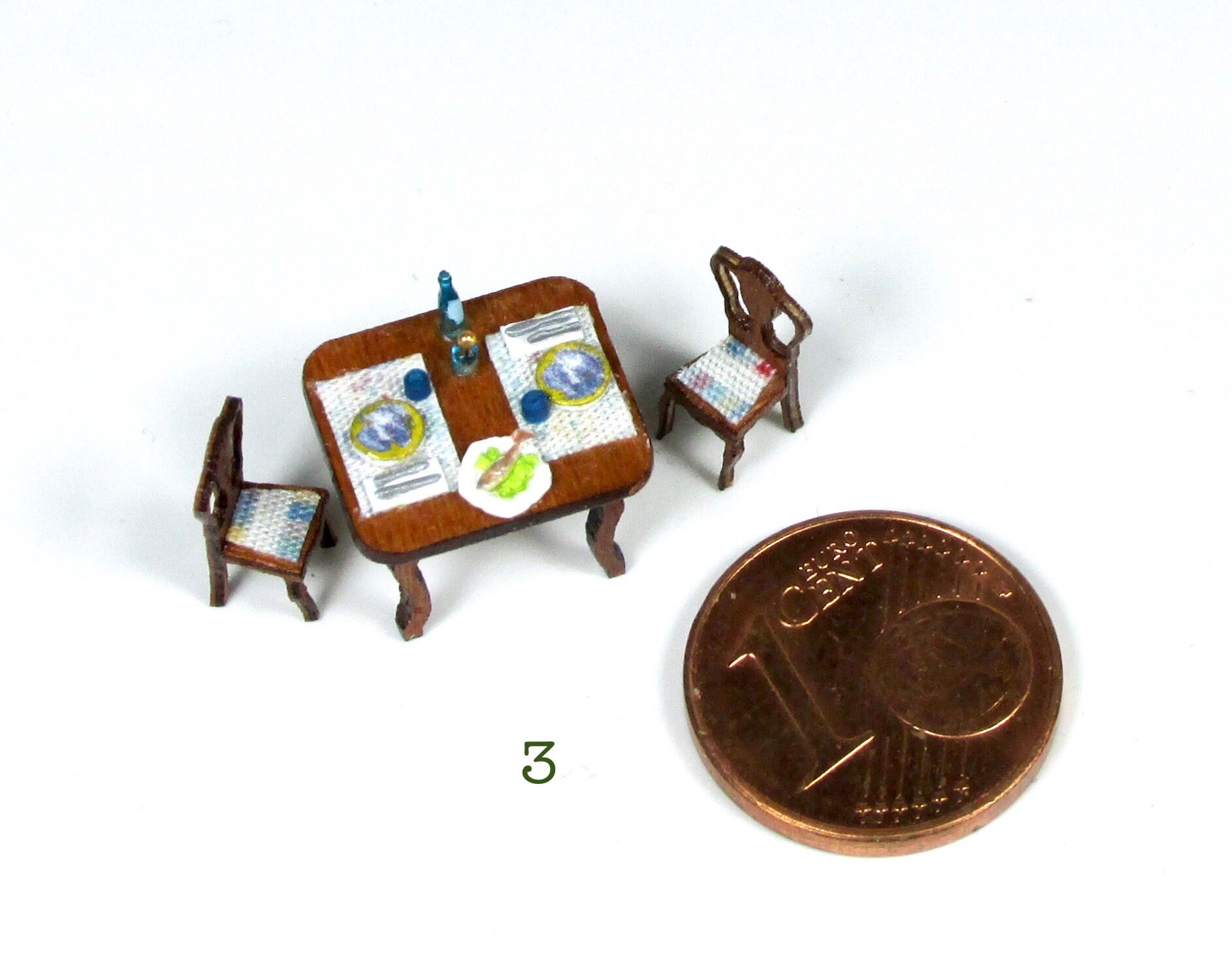 Accurate and realistic micro table with two chairs, 1/144 scale