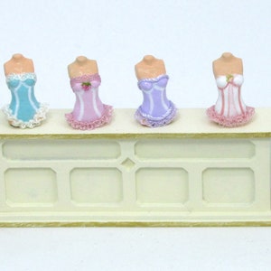 Romantic, Delicious Micro Mannequins With Corset, Various Models, 1/48 ...