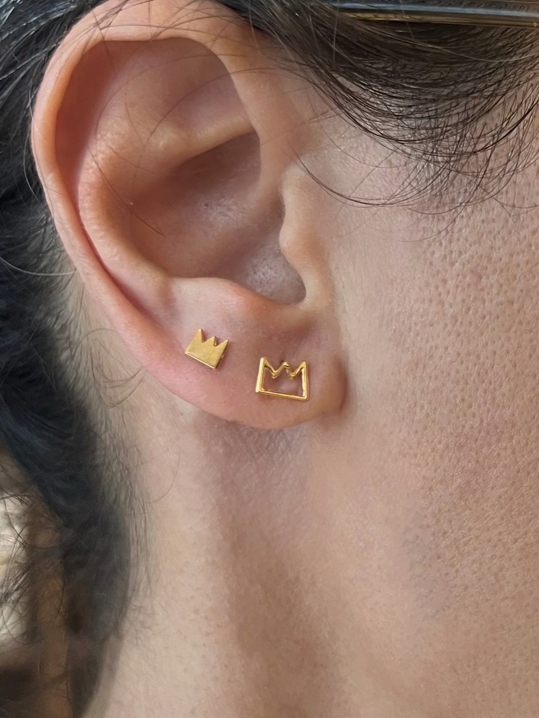 Mini Queen and King Studs, Crown Studs Earrings - Etsy