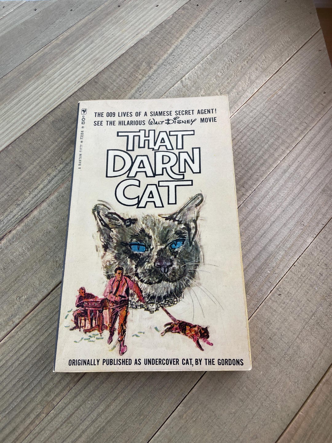 That Darn Cat, the Gordons, Bantam Books Inc., 2nd Printing, 1965. - Etsy