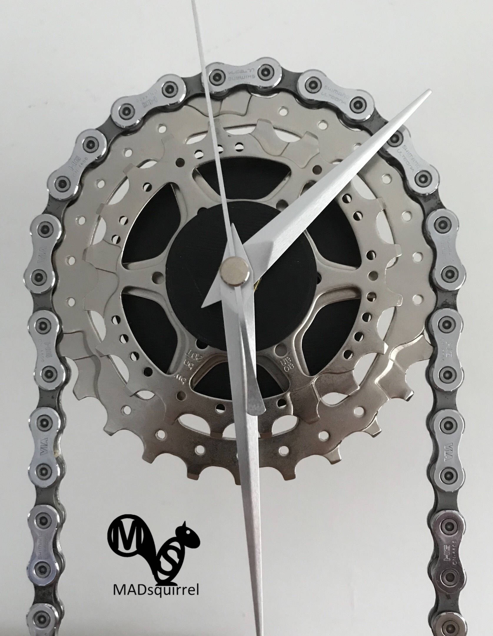 New Design of Floating Sprocket Desk/Shelf Clock with a Double Sprocket ...