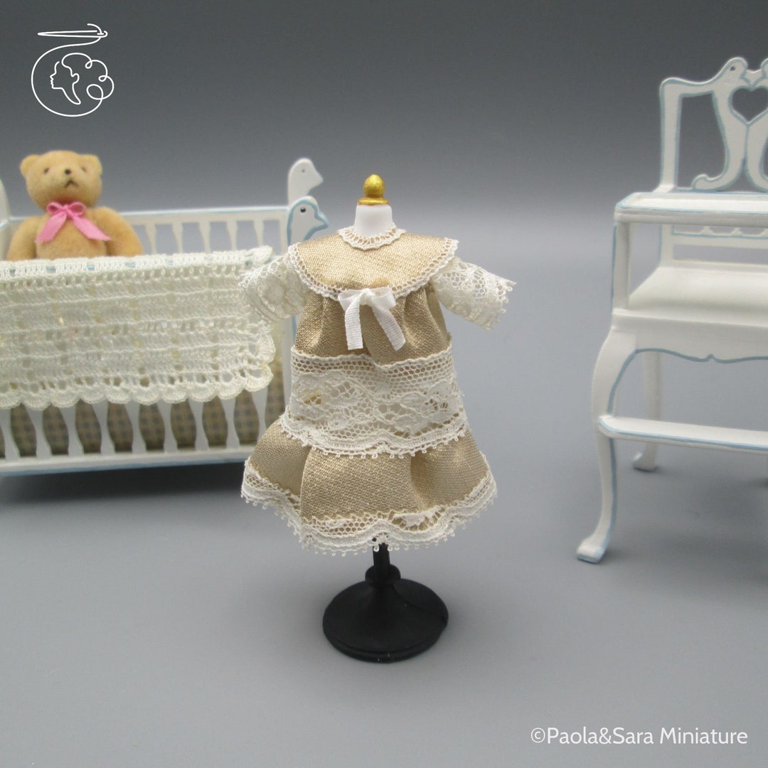 Miniature Dresses for Dollhouse and Roombox in 1/12 Scale | Mannequin ...