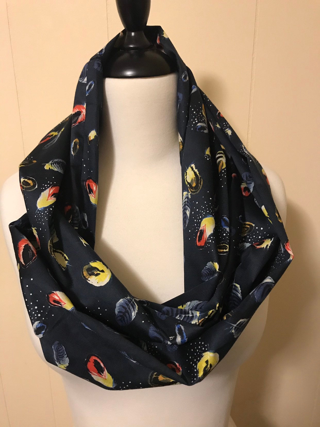 Bufanda infinita azul marino con plumas Boho moderno | Etsy