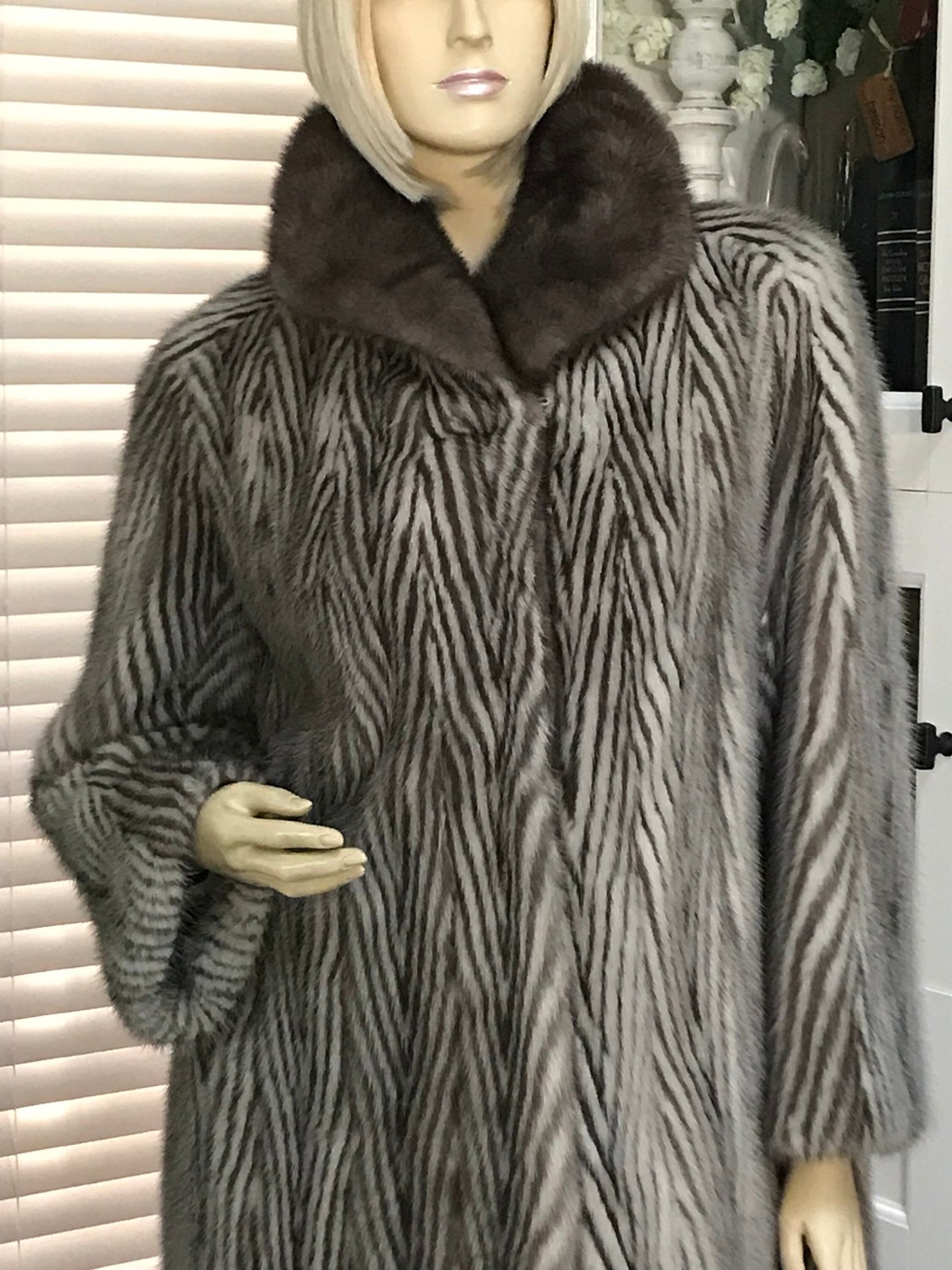 Women Gorgeous Blue Iris Grey Chevron Style Mink Fur Coat Sz. 12 - Etsy