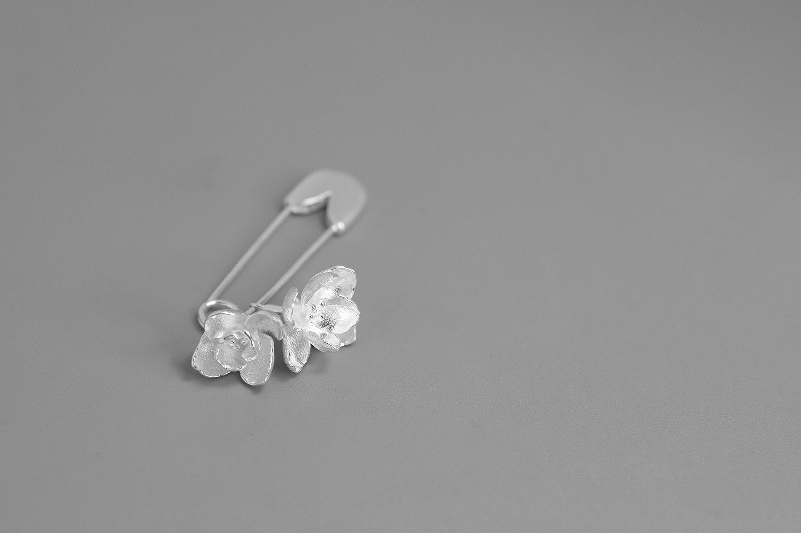 Jasmine Flower Charm Brooch-sterling Silver Safety Pin Blossom Flower ...