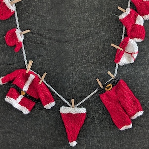 Santa's Washing Line (hand Knitted Christmas Garland) - Etsy