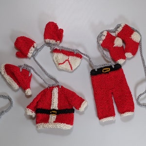 Santa's Washing Line hand Knitted Christmas Garland - Etsy