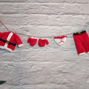 Santa's Washing Line (hand Knitted Christmas Garland) - Etsy