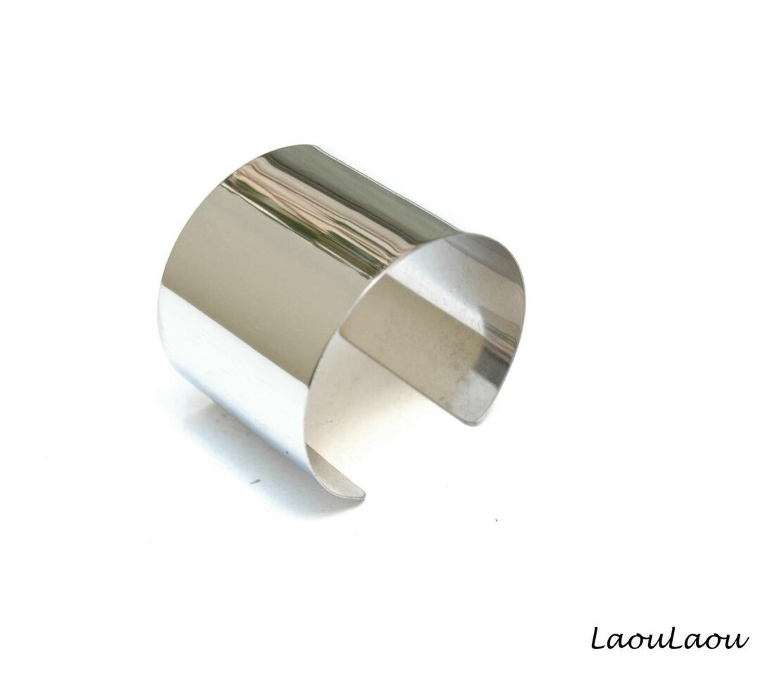 Silver Minimal Metallic Cuff, Futuristic Statement Piece, Lightweight ...