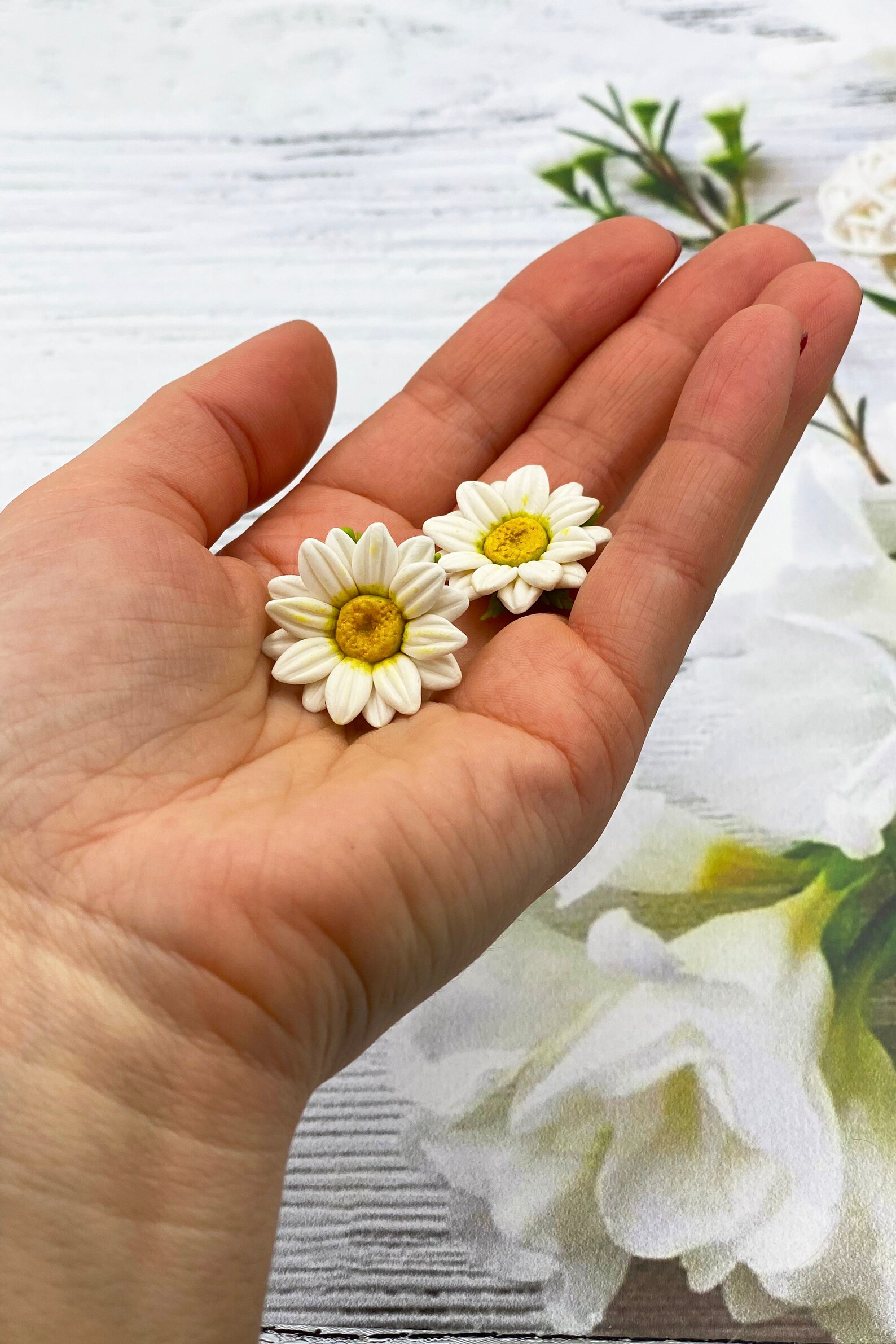 White daisy flower earrings botanical jewelry daisy earrings | Etsy