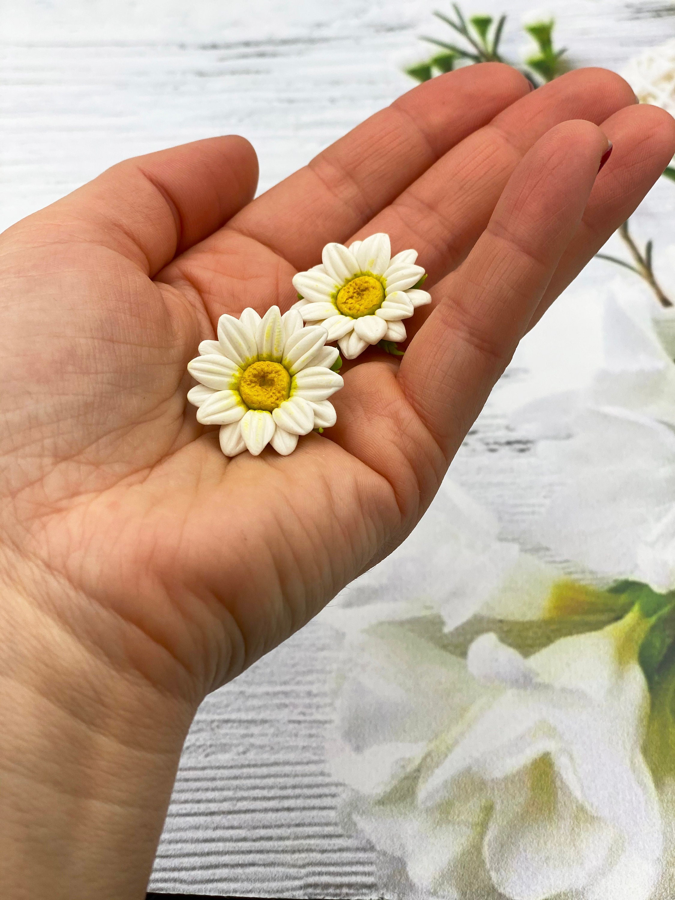 White daisy flower earrings botanical jewelry daisy earrings | Etsy