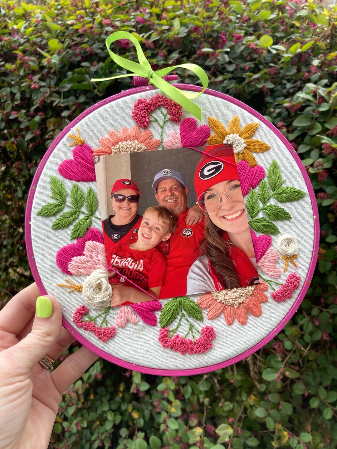 Handmade Embroidered Picture Frame: Floral Heart 4x4 Photo Display - Etsy