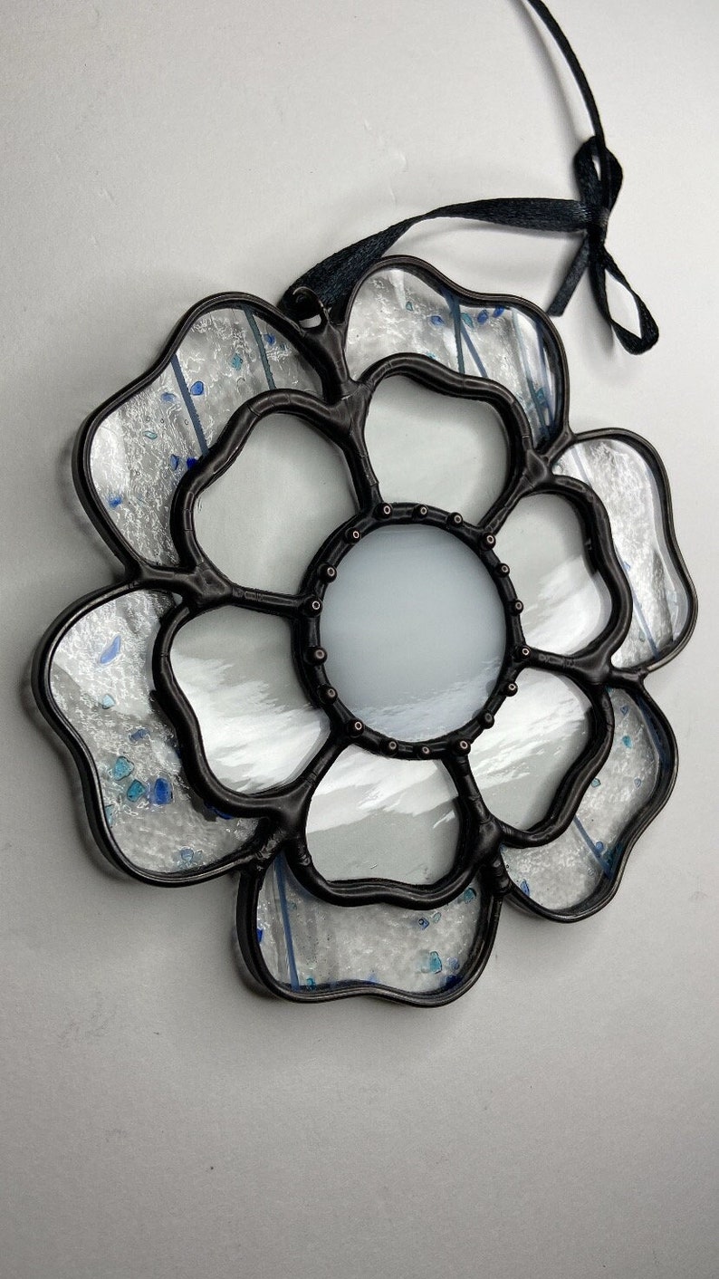 Stained Glass Flower Suncatcher - Etsy