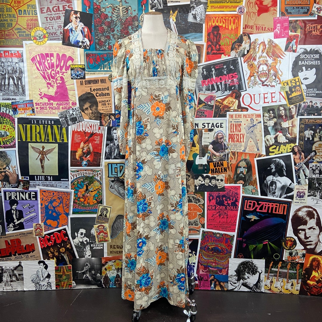 Vintage Women's 70s Beige Orange Blue Floral Print Lace Square Neck ...