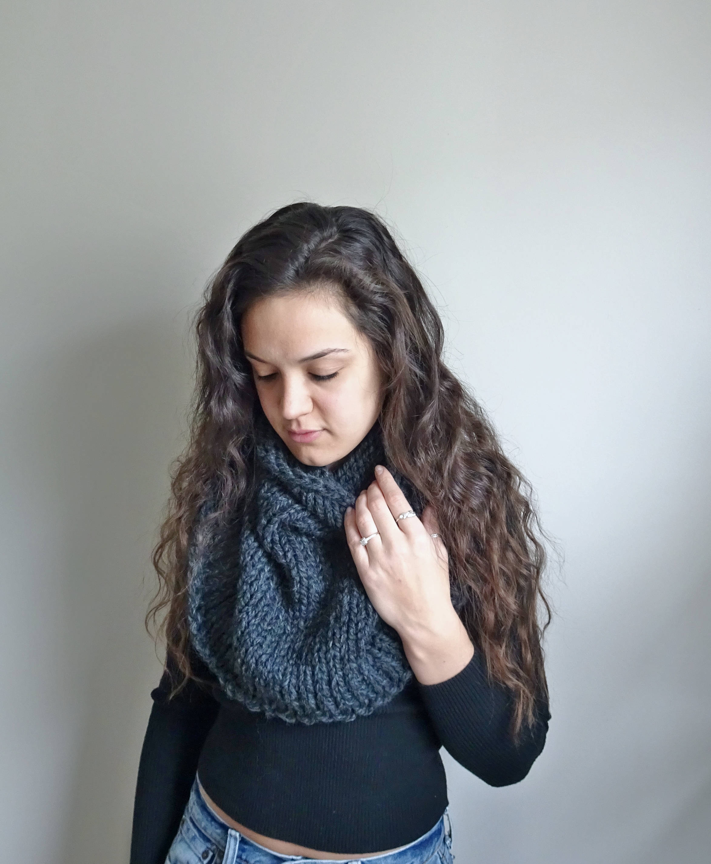 KNITTING PATTERN • Fitted Knit Cowl Pattern • Fitted Infinity Scarf ...
