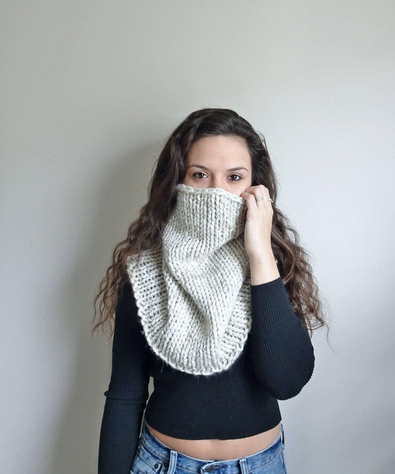 KNITTING PATTERN • Fitted Knit Cowl Pattern • Fitted Infinity Scarf ...
