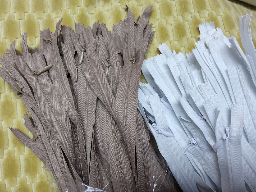 Invisible Ziper # 3 Nylon Zipper, Beige, White, Black, Ivory. 24 ...