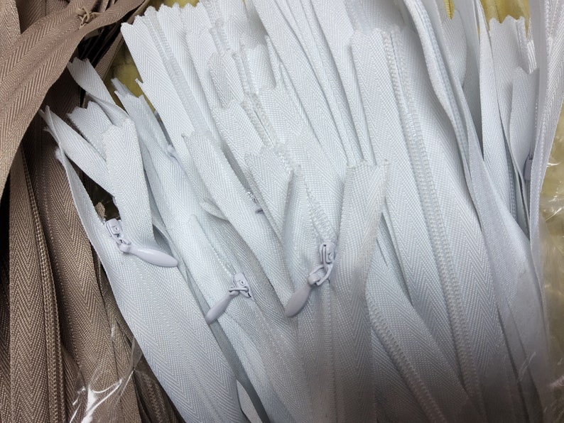Invisible Ziper # 3 Nylon Zipper, Beige, White, Black, Ivory. 24 ...