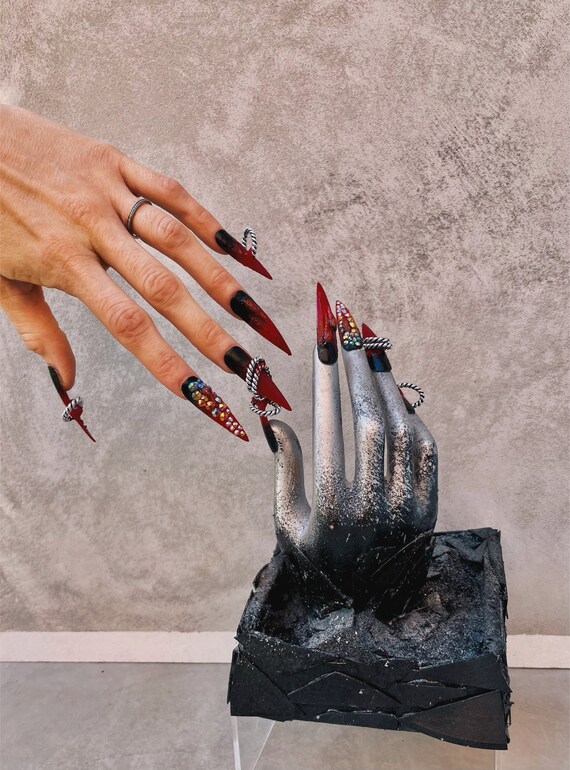 Vampire Nail Artpress on Nails Morticia Adams Nails Avant | Etsy