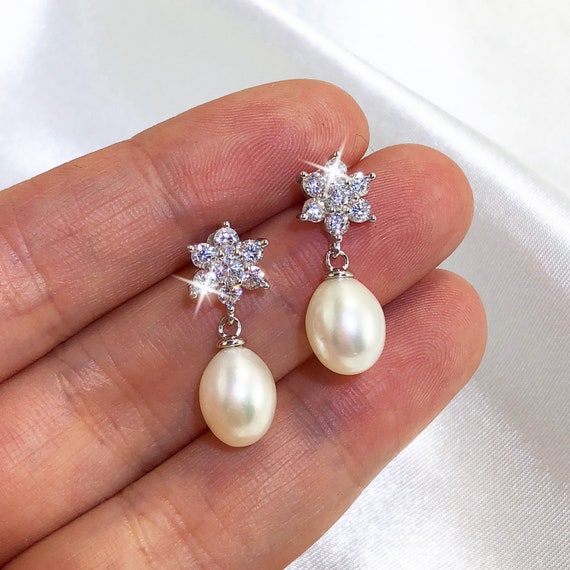 Samara Flower Base Freshwater Pearl Earrings Sterling - Etsy UK