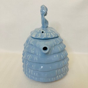 DAINTEE LADY TEAPOT by Sadler of England, Dusty Blue Colour C.1930's ...