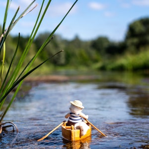 Miniature Wooden Rowboat – Handmade Waldorf-inspired Boat for Dollhouse ...