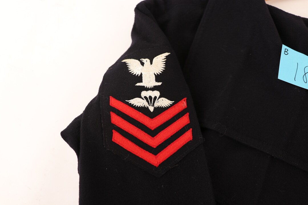 Rare WWII US NAVY Parachute Rigger 1st Class Unamed Featured in Warner ...