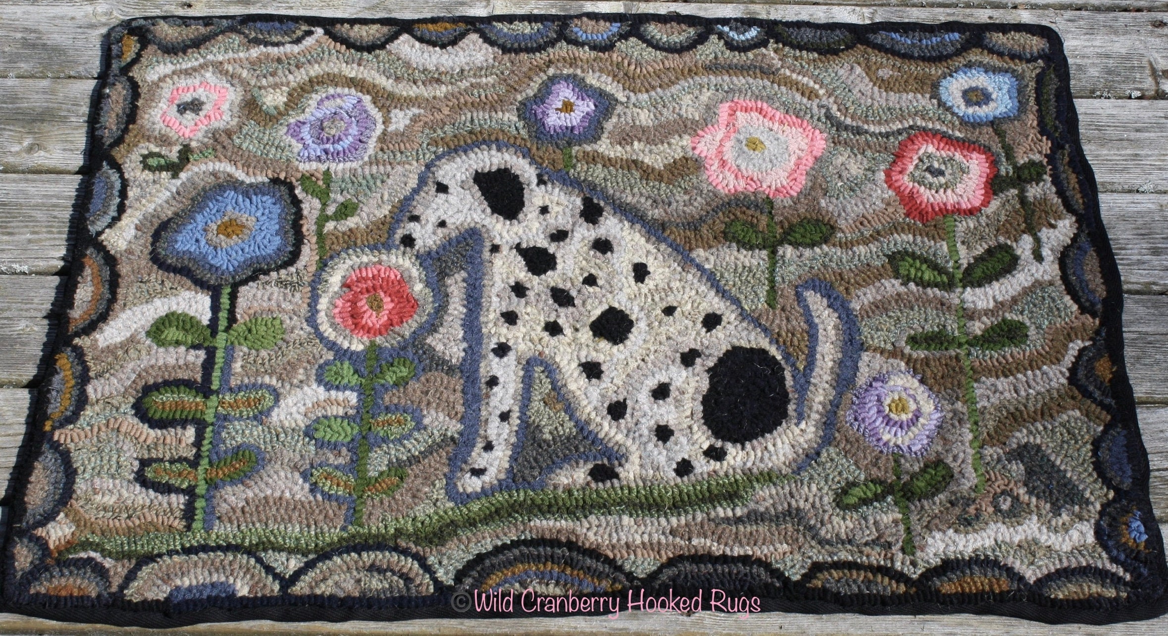 Primitive Hooked Rug Hooking Pattern (not the Rug!) Spotted Dog Roses ...