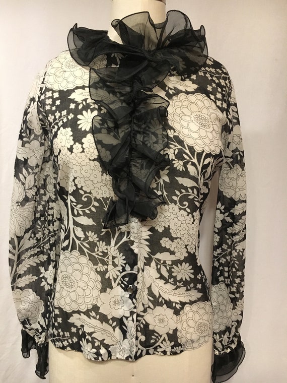 Ruffled 1970s 80s vintage - Gem