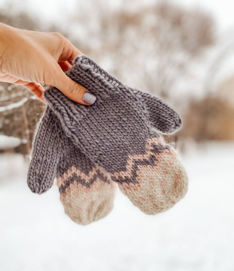 KNITTING PATTERN // Castle Mountain Mitts Pattern // Chunky Knit ...