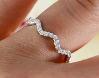 Wavy Diamond Wedding Band in White Gold 14k - Etsy