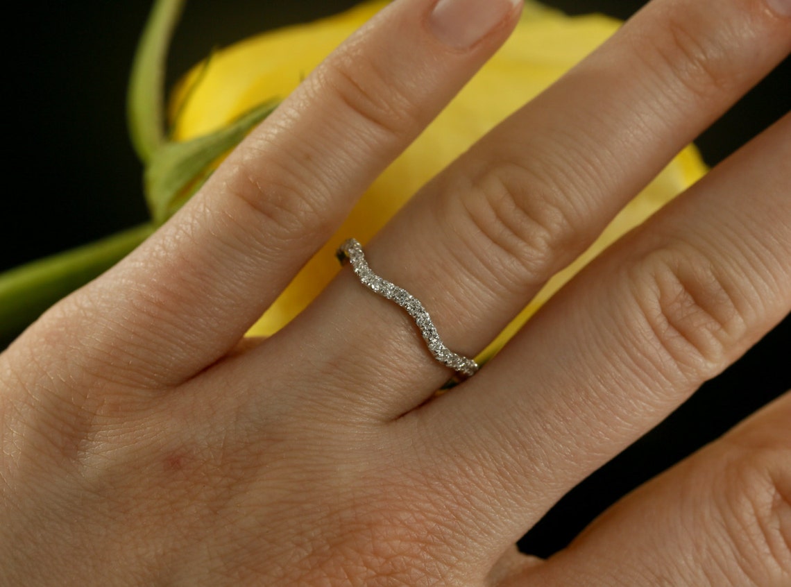 14K White Gold Wavy Diamond Eternity Band Wavy Ring Wedding - Etsy