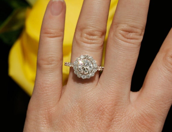 White gold round halo engagement ring store