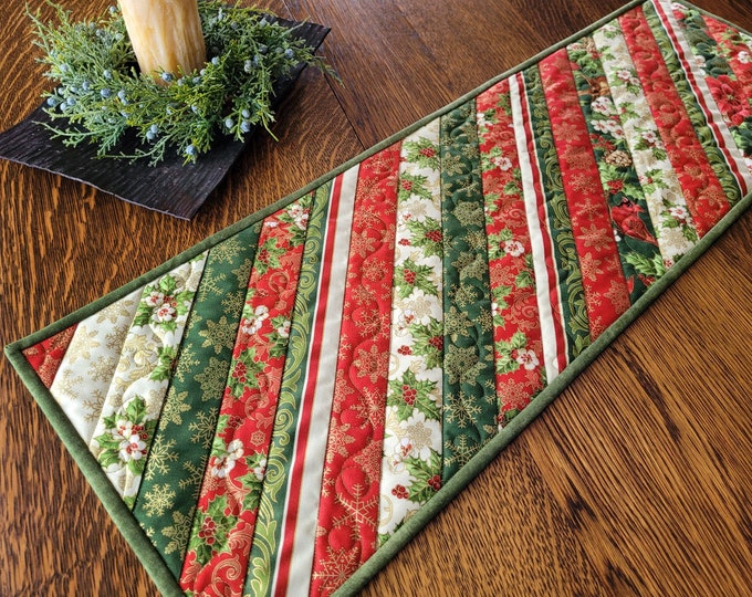 Christmas Table Runner in Diagonal Stripes - Etsy