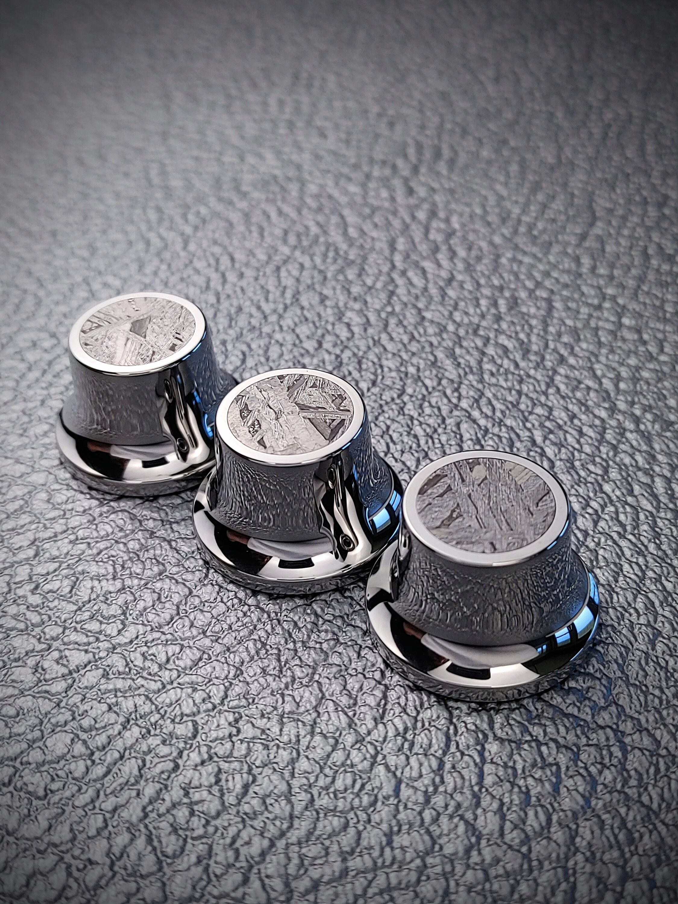 Custom Guitar Knob Set With Muonionalusta Meteorite Inlay in Solid Stainless Steel - Etsy