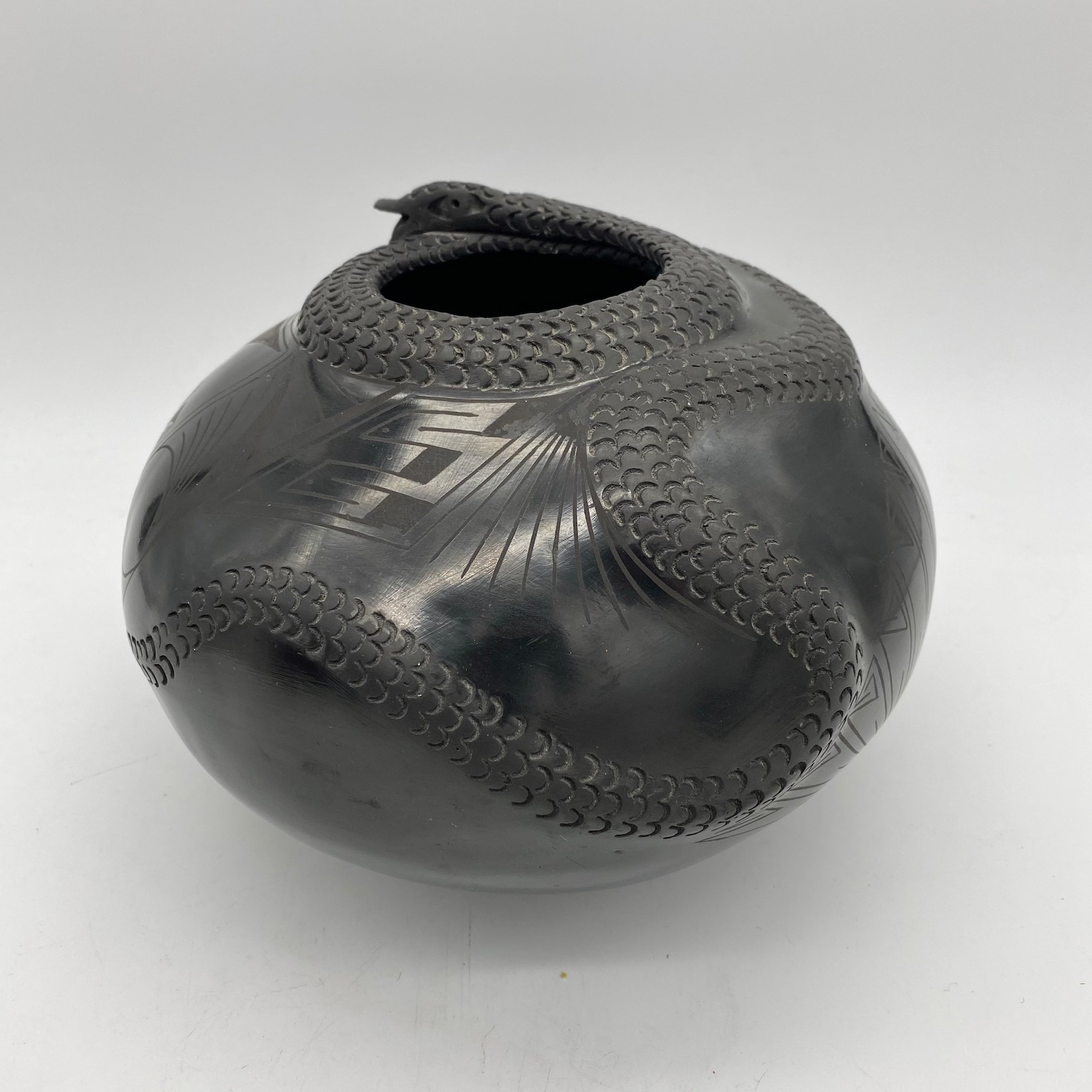 Vintage Large Native American Hand Made Vase Pottery by Yolanda Quezada ...