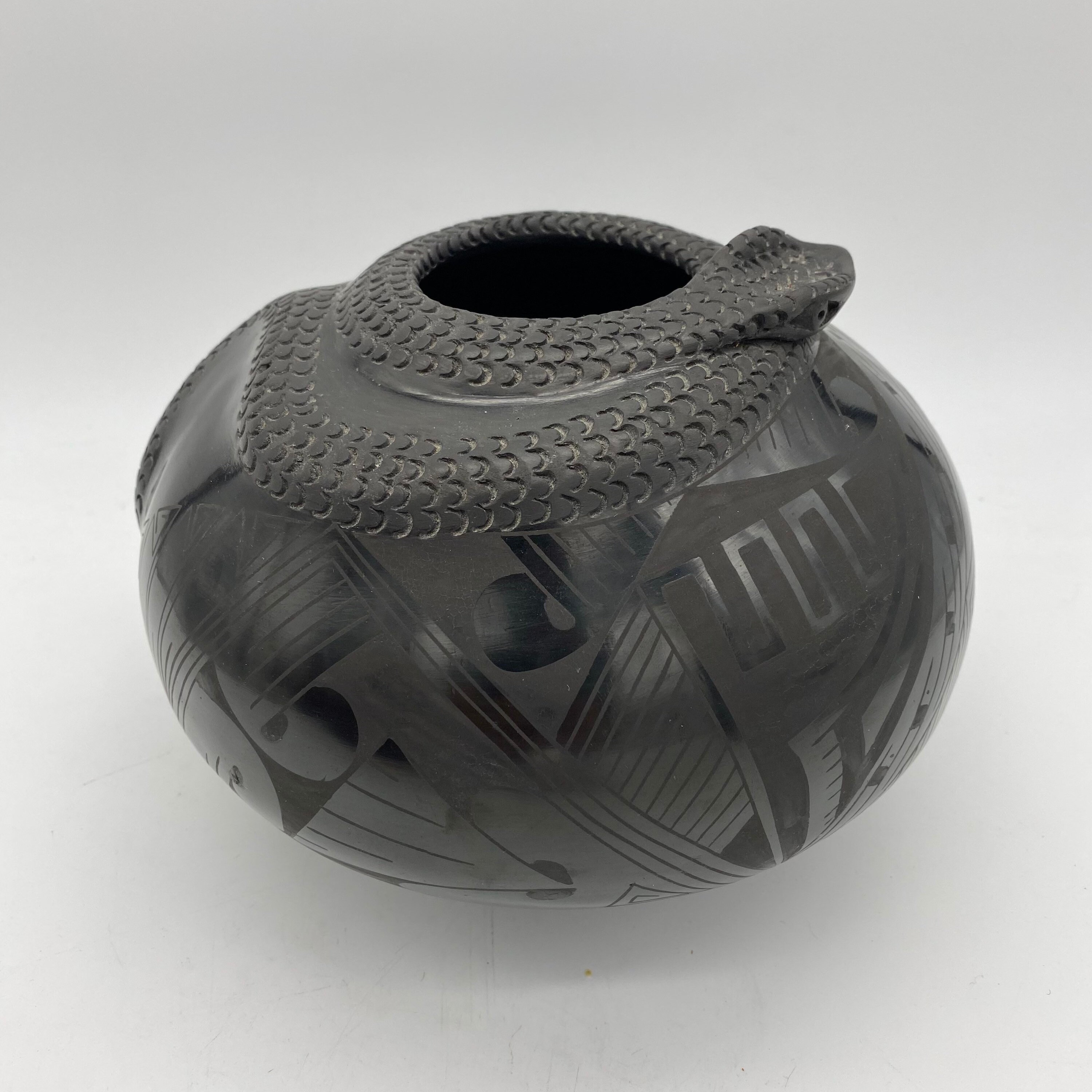 Vintage Large Native American Hand Made Vase Pottery by Yolanda Quezada ...