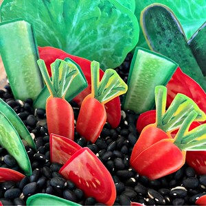 Make a Salad Sensory Bin | Vegetable Activity | Sensory Bin Activity ...