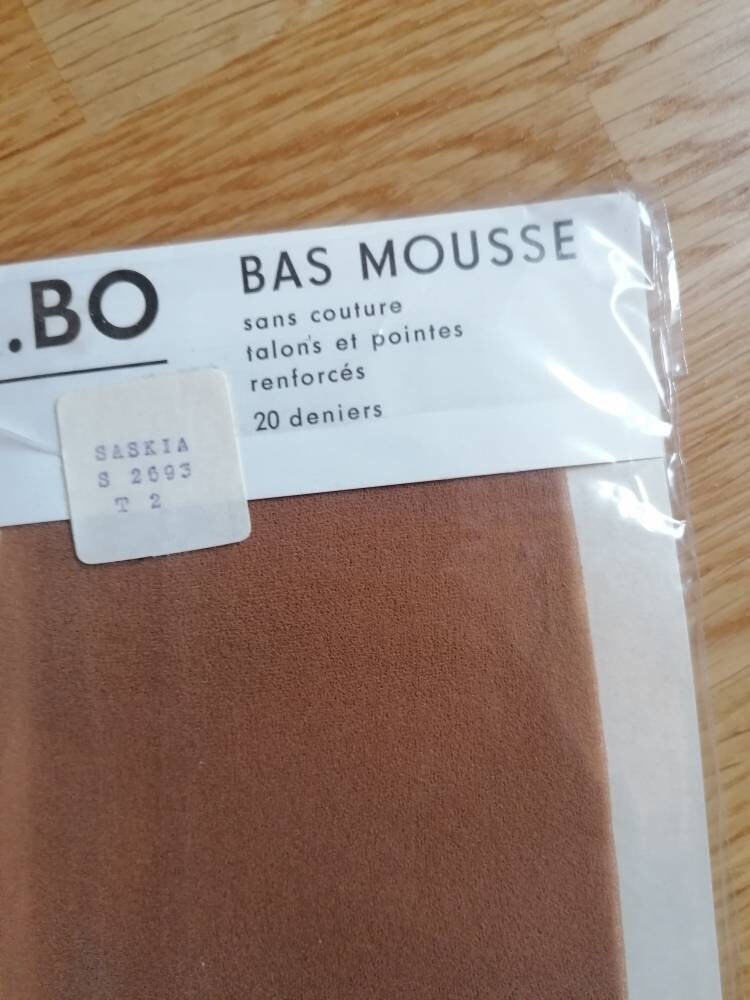 Lingerie d'époque - Paire de bas mousse français fin emballé neuf RDA ...