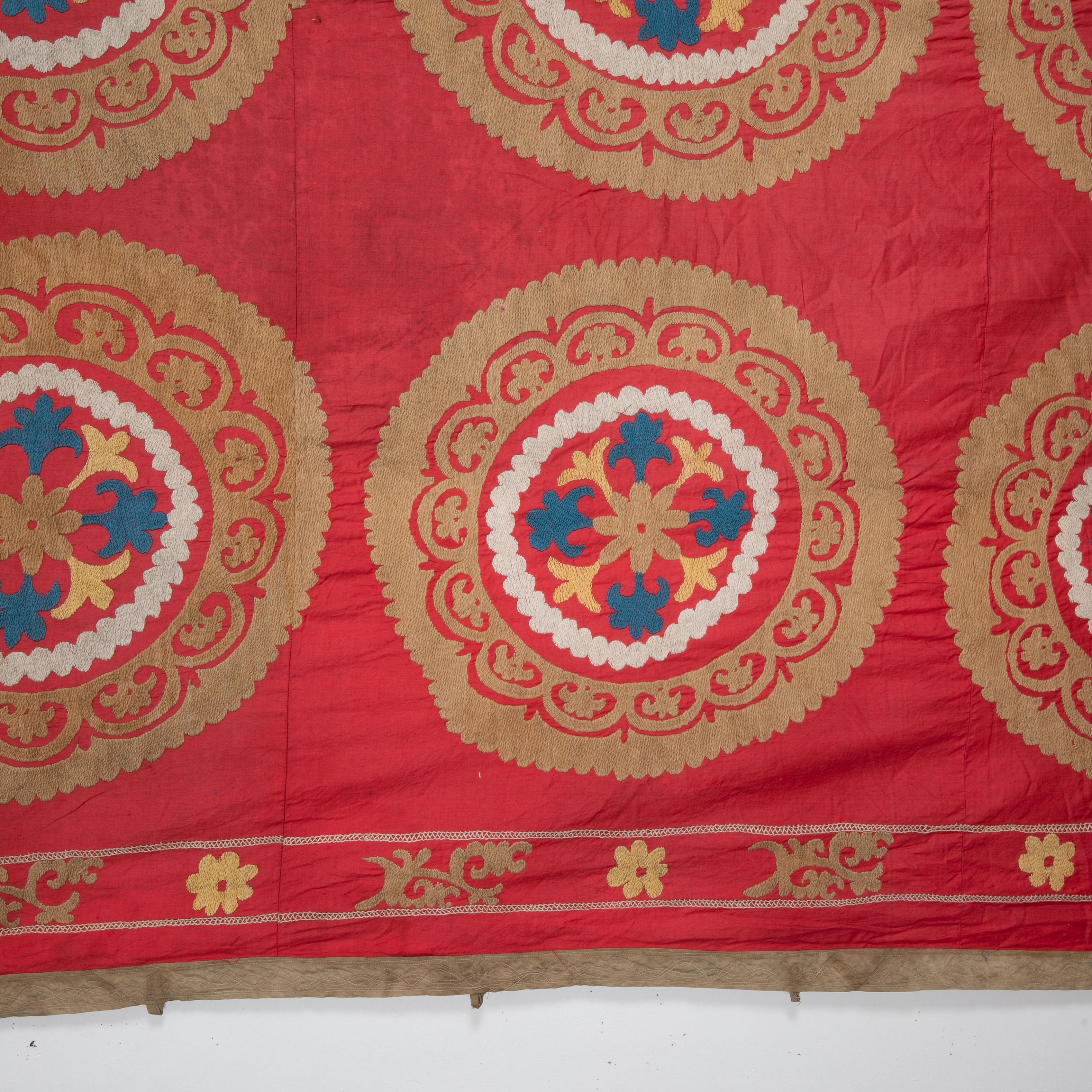 Vintage Red Suzani From Samarkand Uzbekistan, Central Asia, 1970s, 223 ...