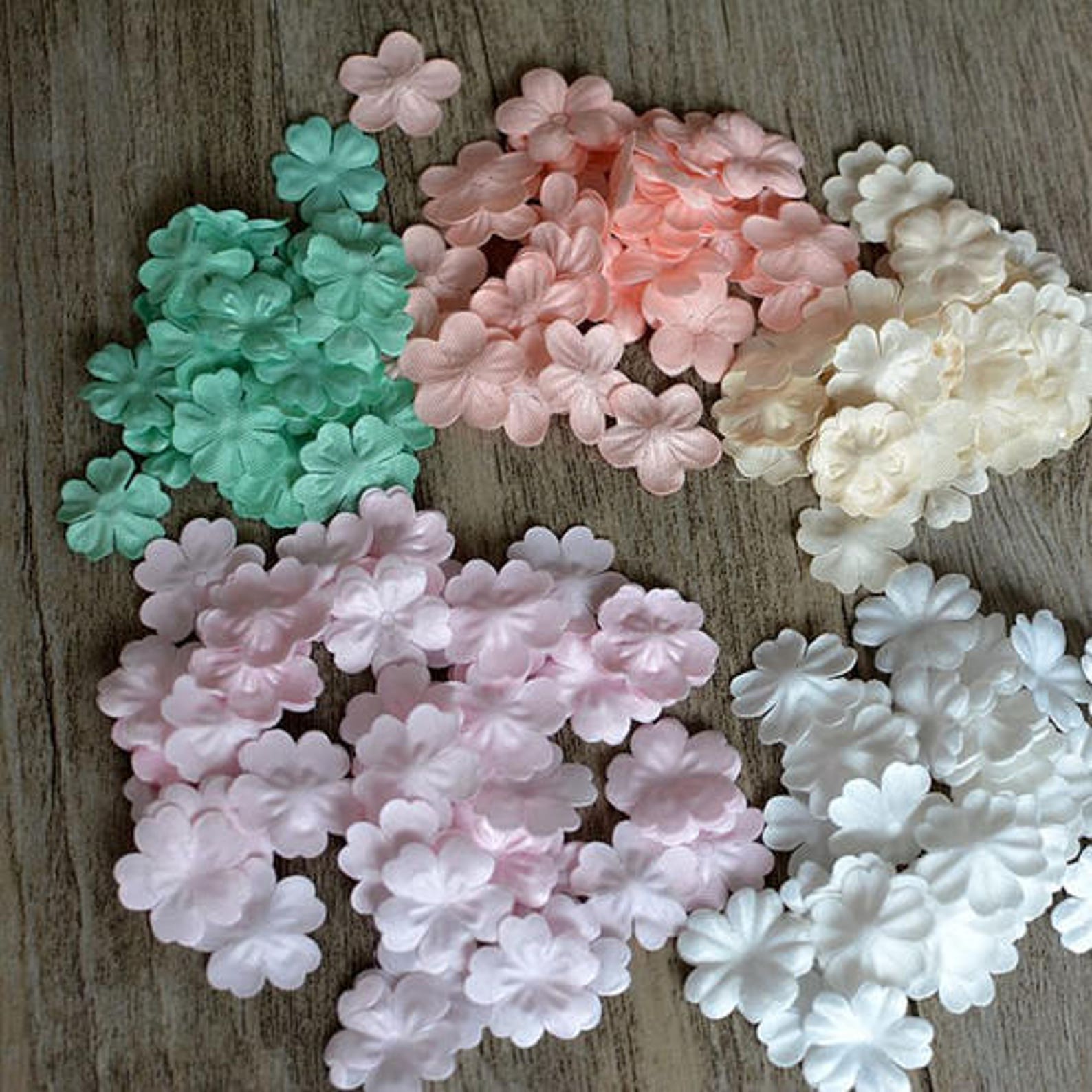 100 Pcs off White Fabric Flowers Petals White Rosette Petals - Etsy