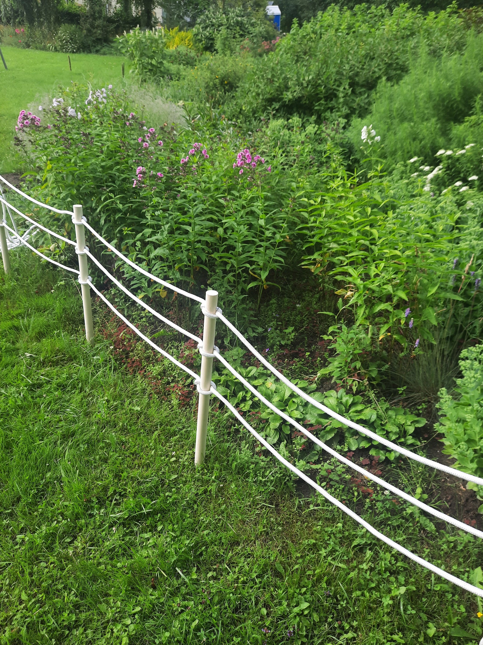 Decorative Rope Fence for Gardens, Parks and Backyards: Custom Length ...