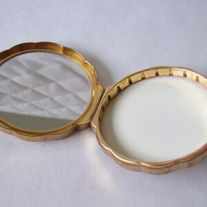 Signed IRIS Powder Compact Flower Spray Carnation Dianthus - Etsy UK