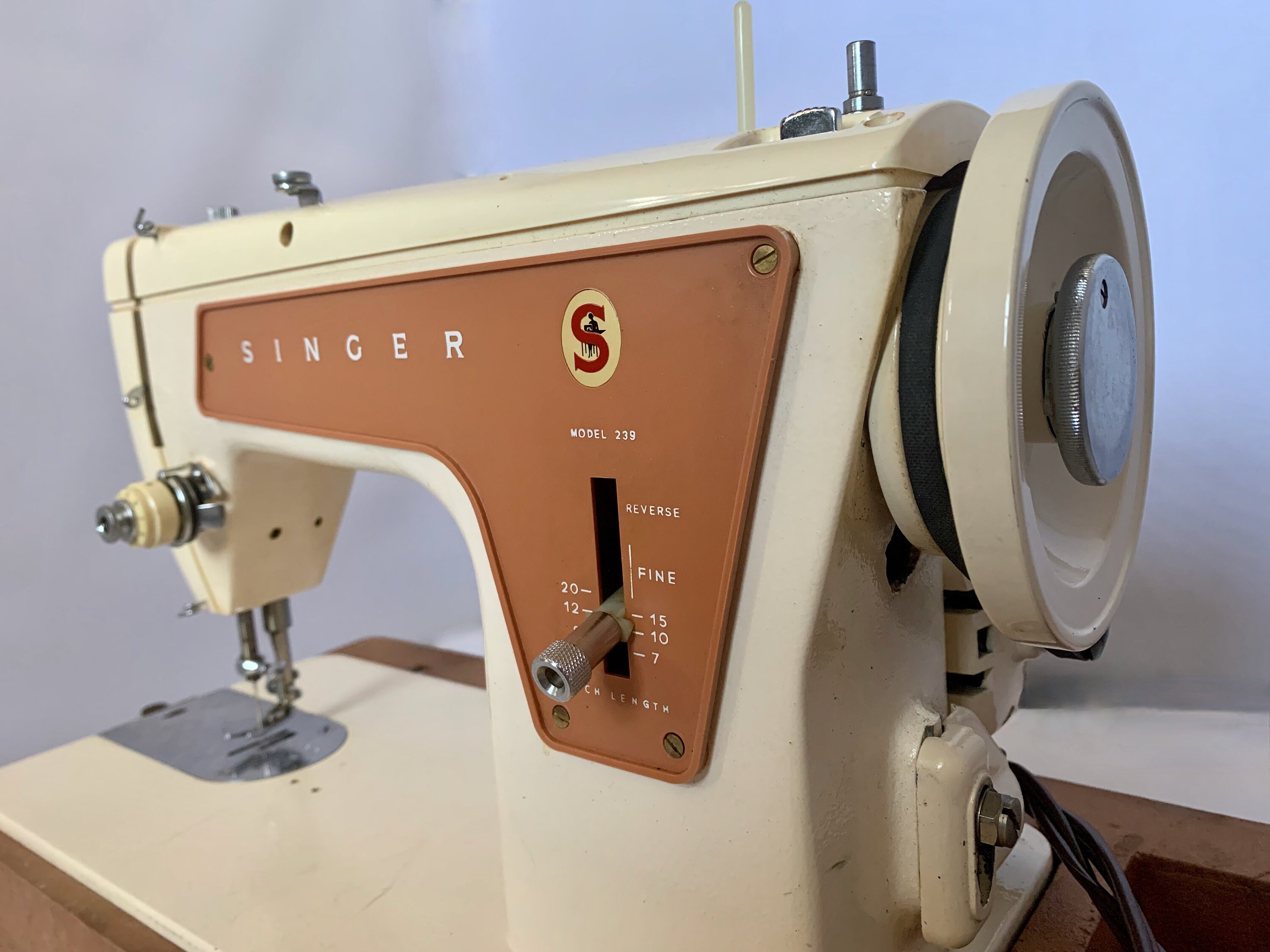 Vintage Portable Singer Sewing Machine Model 239, Embroidery Machine ...