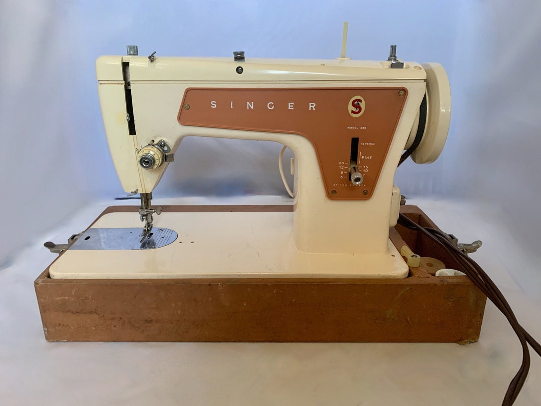 Vintage Portable Singer Sewing Machine Model 239, Embroidery Machine ...