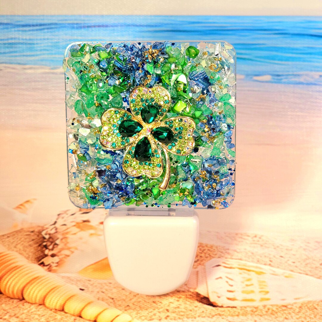 Four Leaf Clover LED Sensor Nightlight, Ambient Lighting Decor ...