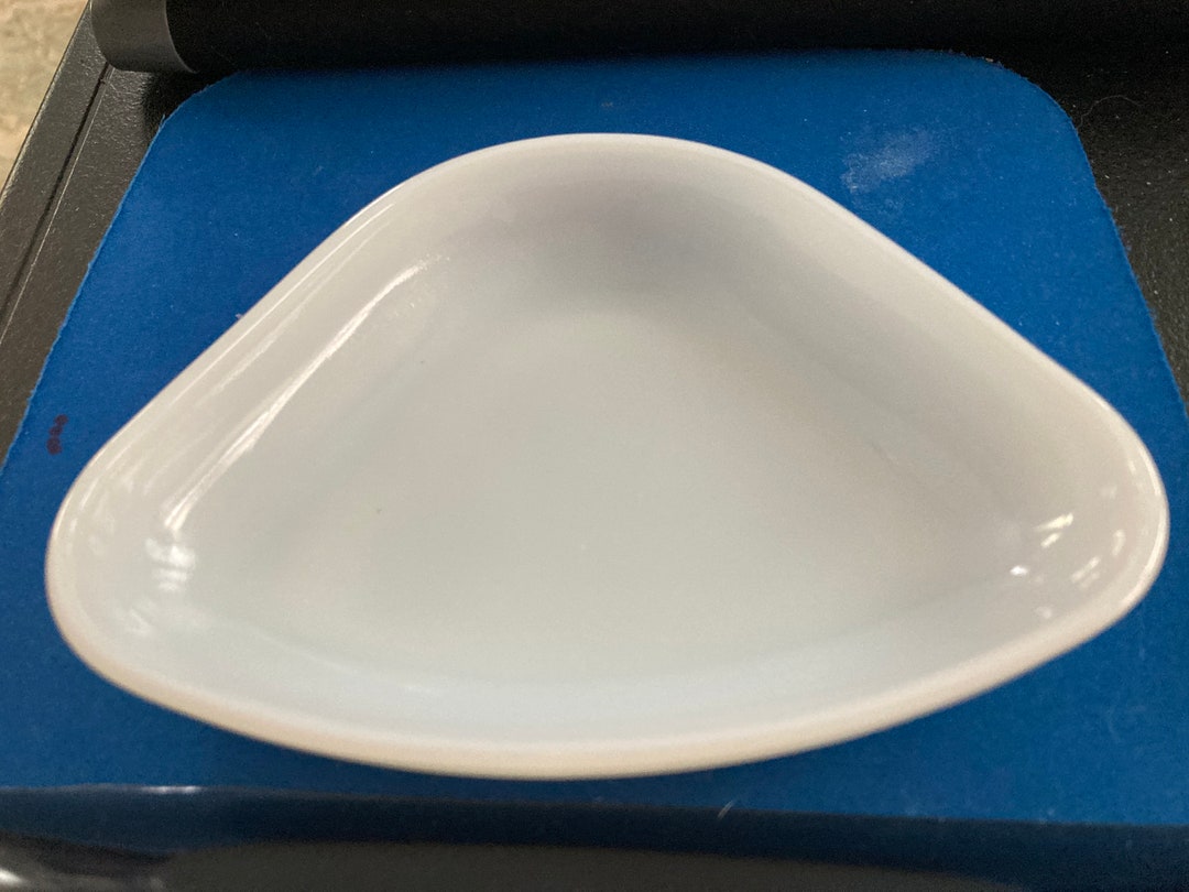 Milk Glass Triangular Dishes, Set of 4 - Etsy