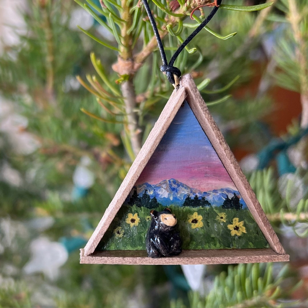 Miniature Sunflower Field Black Bear Triangle Shadow Box Ornament, Mini ...