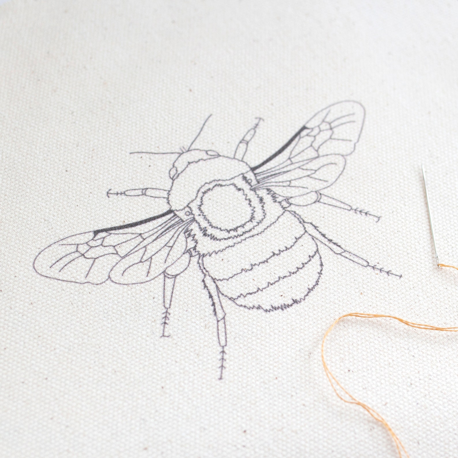 Bee: Hand Embroidery Kit. Thread Painting Tutorial. Beginners - Etsy